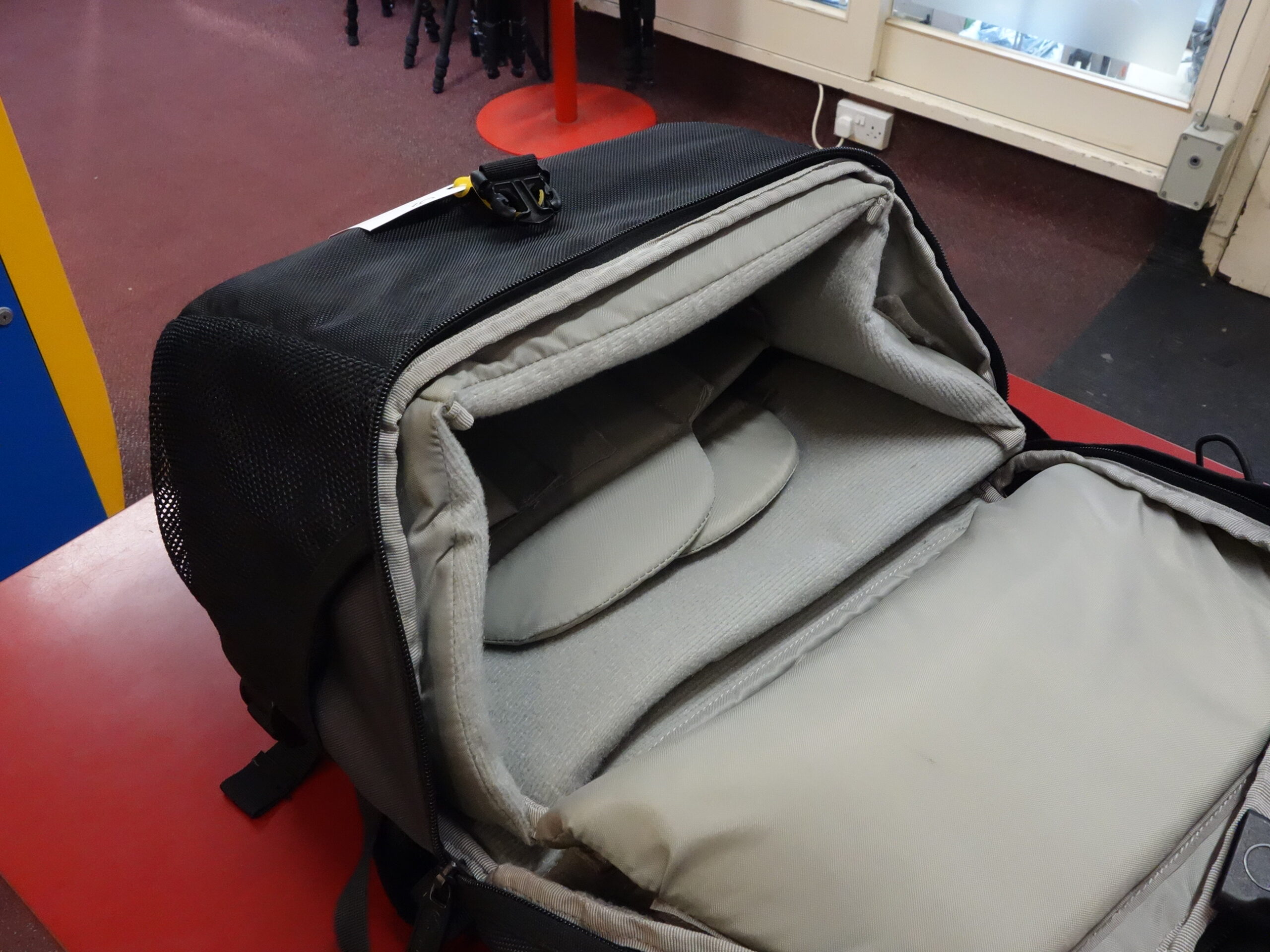 Used Lowepro Rover AW Plus Backpack - York Camera Mart